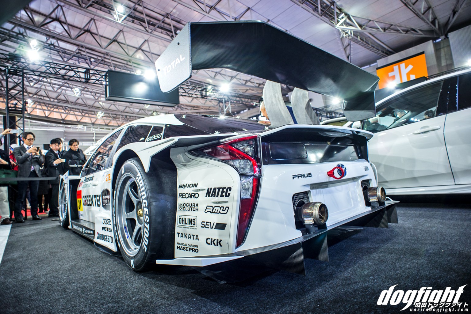 Close-Up: 2016 APR Toyota Prius GT300
