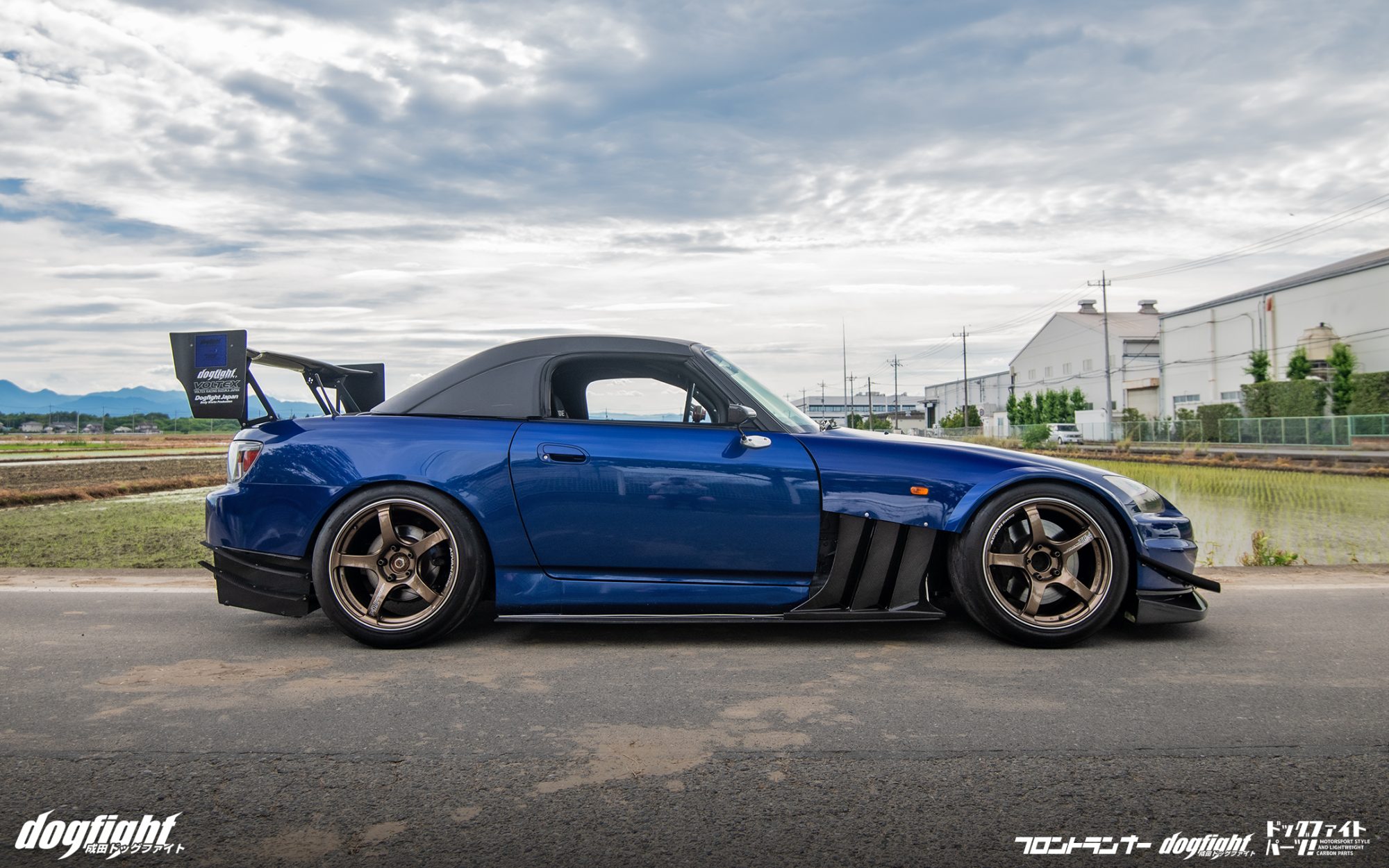 Locale: Auto House Solid Shop Visit – Tuning Car Variety