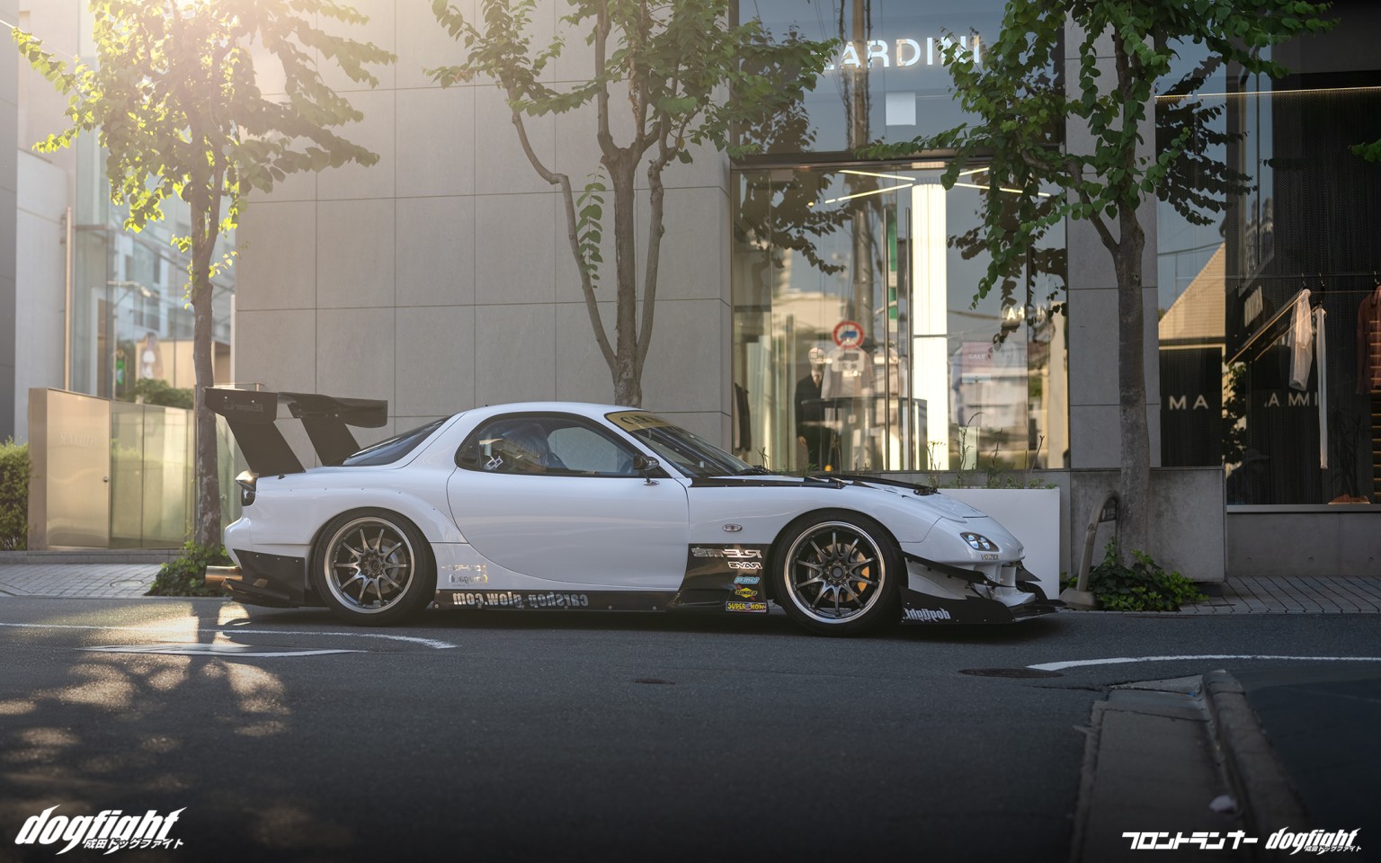 Gallery: An Afternoon In Omotesando with the New GLOW Demo Car